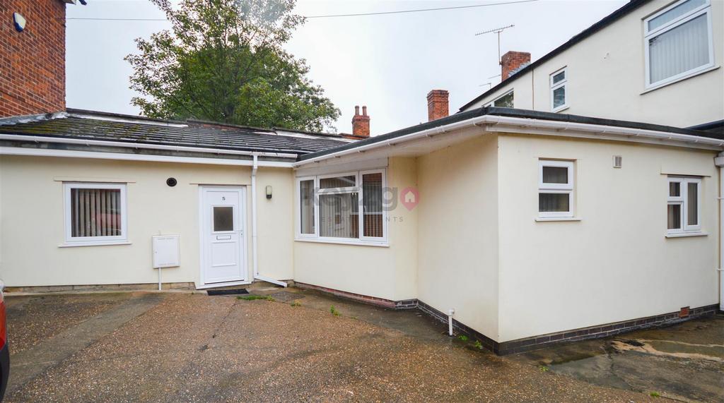 High Street, Beighton, S20 1 bed semi-detached bungalow - £695 pcm (£ ...
