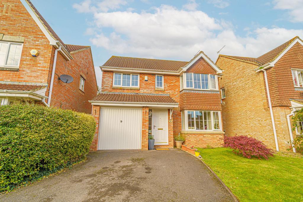 Woodpecker Close, Rogiet, NP26 4 bed detached house - £365,000