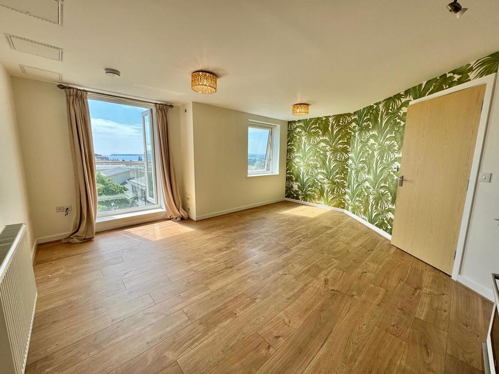Ebdon Way, Torquay, TQ1 4FE 2 bed flat to rent - £900 pcm (£208 pw)