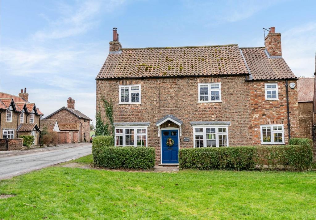 Main Street, Askham Richard, York 4 bed detached house - £600,000