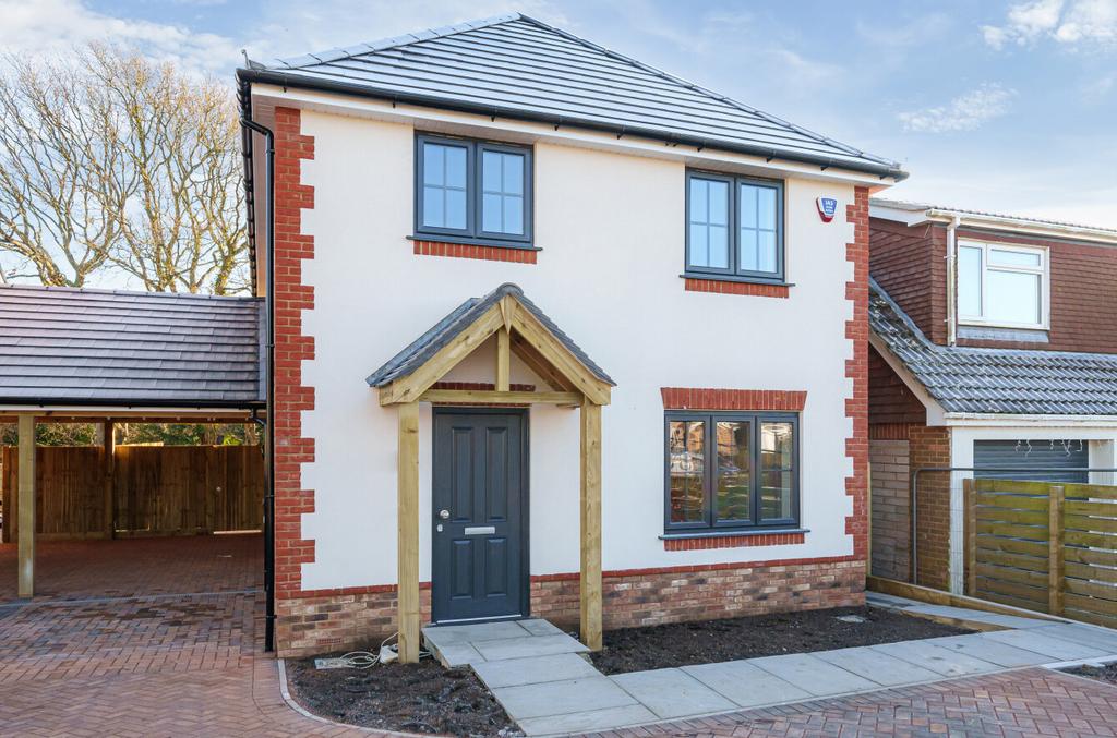 Wildbrook, Raley Road, Locks Heath... 3 bed detached house - £522,500
