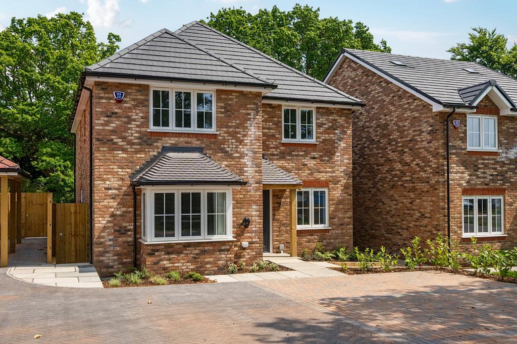 Wildbrook, Raley Road, Locks Heath... 4 bed detached house for sale - £ ...