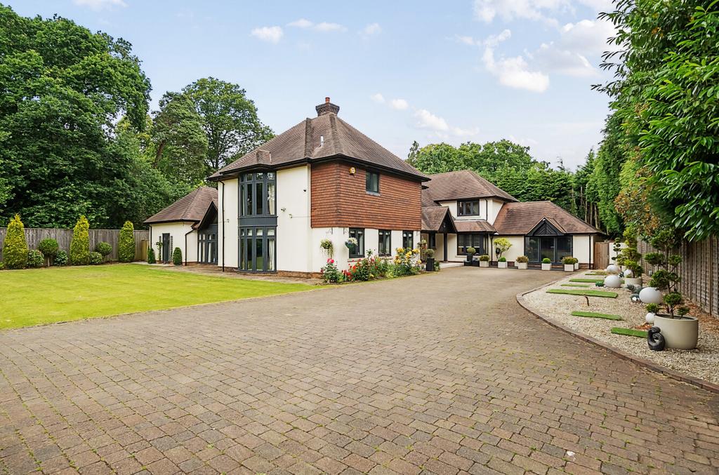 Chilworth Road, Chilworth... 5 bed detached house - £2,500,000