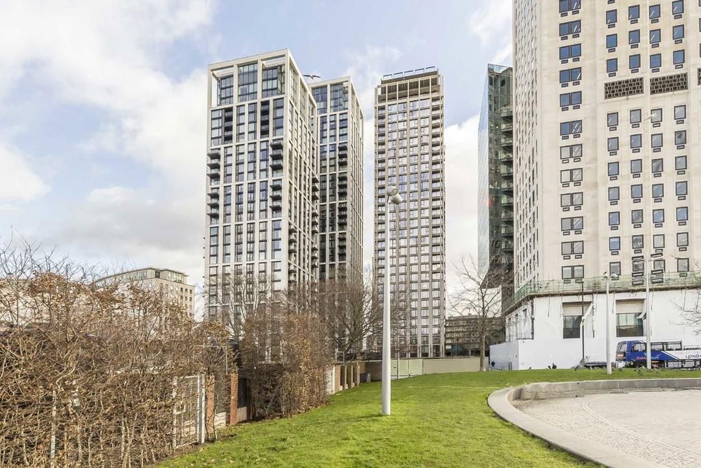 Casson Square, London SE1 1 bed flat - £4,442 pcm (£1,025 pw)