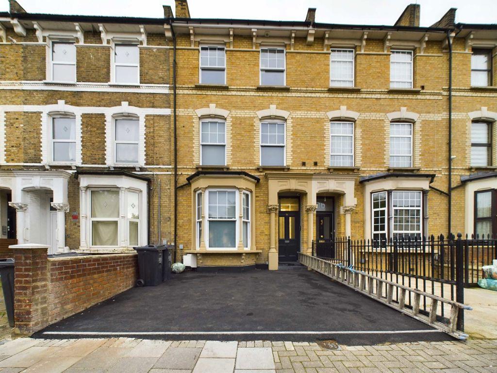 Brooke Road, London N16 3 bed house - £880,000
