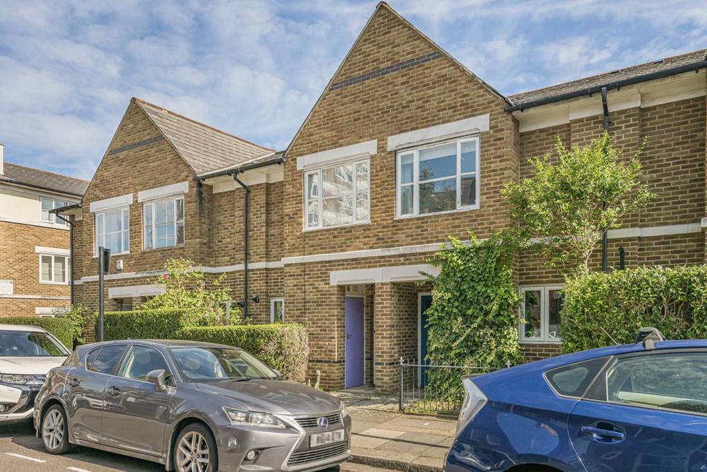 Standish Road, London W6 2 bed terraced house - £900,000