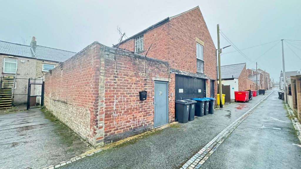Hope Street, Crook DL15 1 bed flat to rent - £350 pcm (£81 pw)