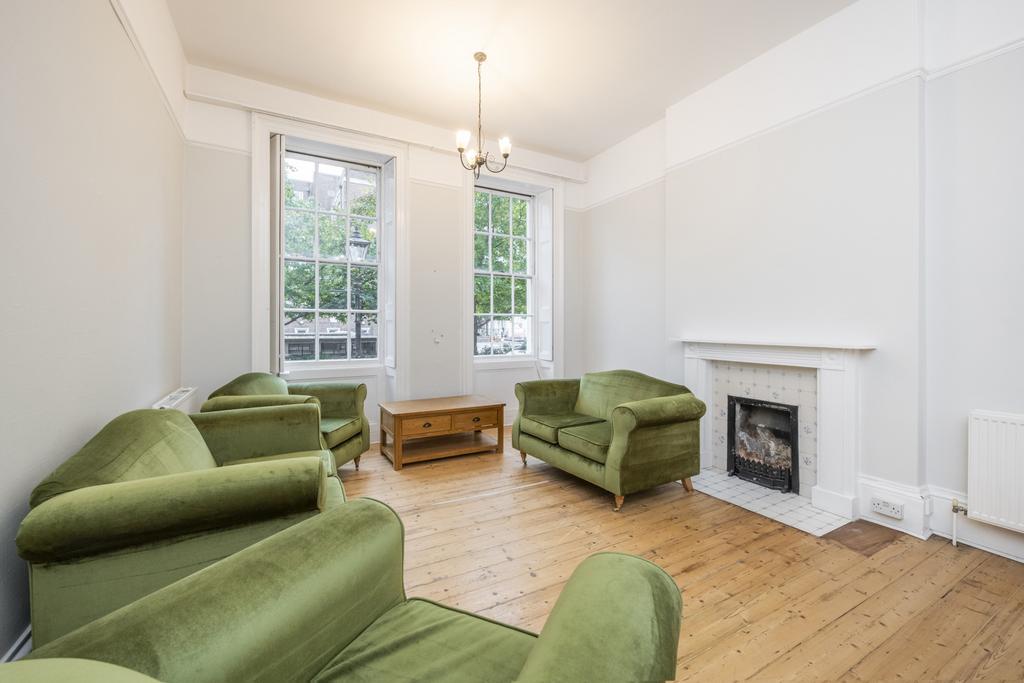 Torrington Square, London 2 bed flat to rent - £3,400 pcm (£785 pw)