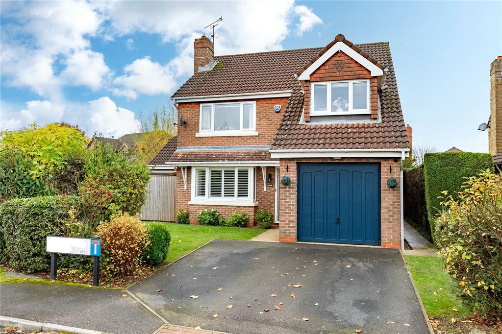 Wike Ridge Court, Leeds, West Yorkshire 4 bed detached house for sale ...