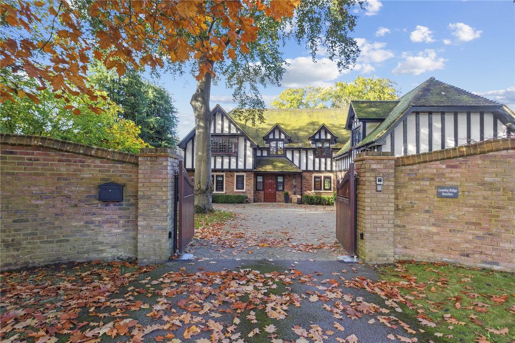 Crawley Ridge, Camberley, Surrey, GU15 6 bed detached house for sale ...