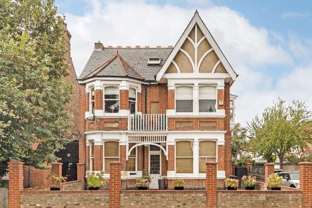 Twyford Avenue, London W3 6 bed house - £1,800,000