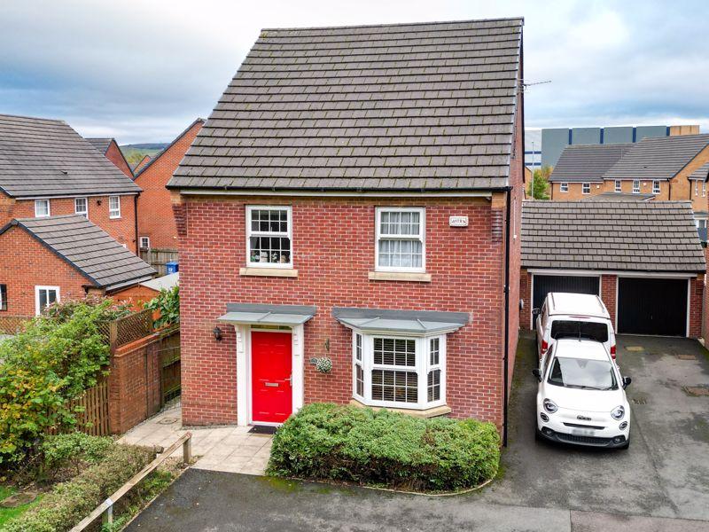 Cook Road, Rochdale, OL16 4AQ 4 bed detached house - £305,000