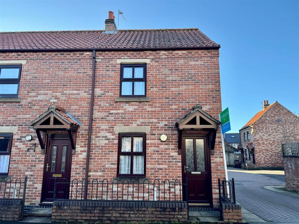 5 Church View, Pem Lane, Pocklington 2 bed end of terrace house - £172,000