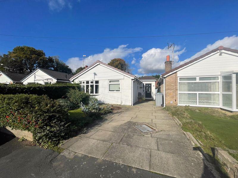 Redesmere Close, Altrincham WA15 2 bed bungalow - £325,000