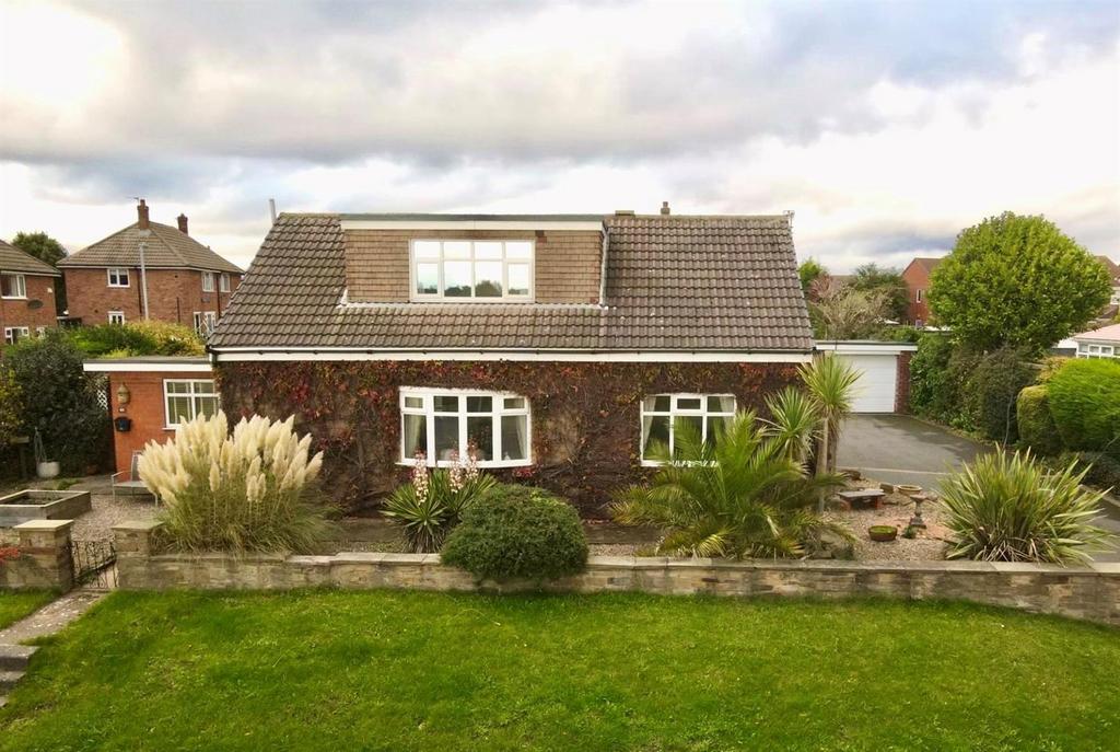 Selby Road, Garforth, Leeds 3 bed detached bungalow for sale - £440,000
