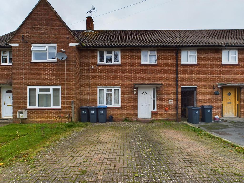 Homestead Way, New Addington, Croydon 3 bed terraced house - £425,000