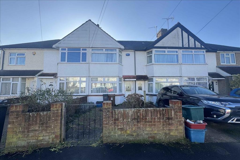 Fernside Avenue, Feltham, Middlesex... 2 bed terraced house - £375,000