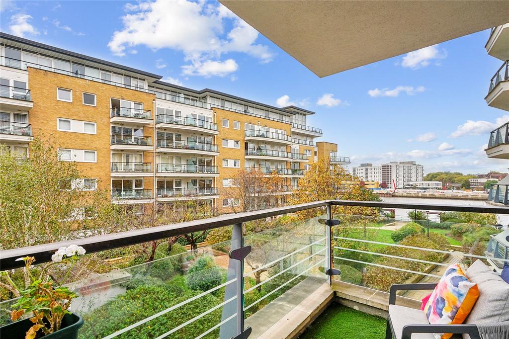 Smugglers Way, London, SW18 2 bed apartment - £2,750 pcm (£635 pw)