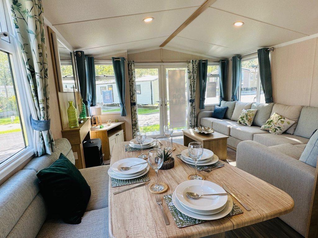 Solent Breezes Holiday Park 2 bed static caravan - £59,995