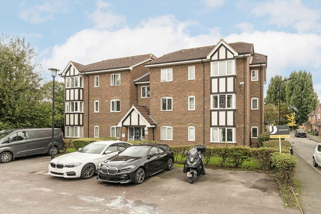 Woodgate Drive, London SW16 1 bed flat - £295,000