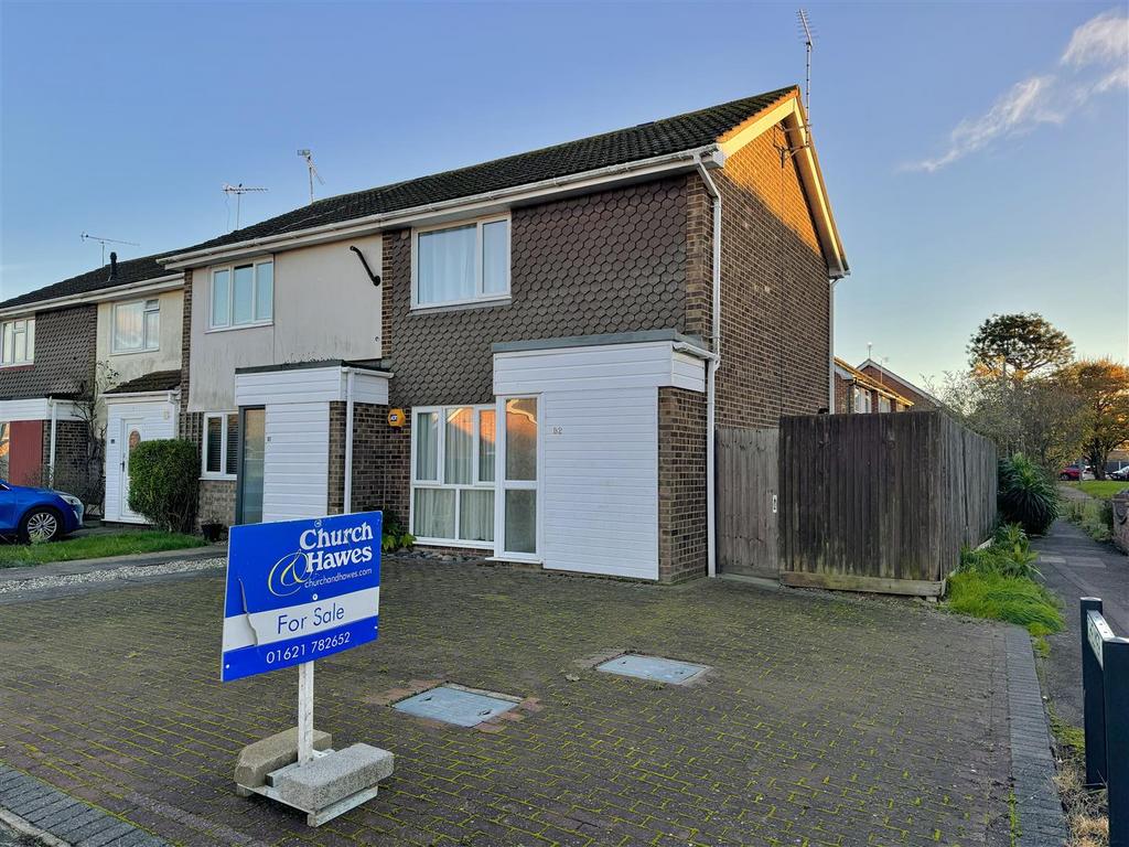 Maple Way, Burnham-On-Crouch 2 bed end of terrace house for sale - £295,000