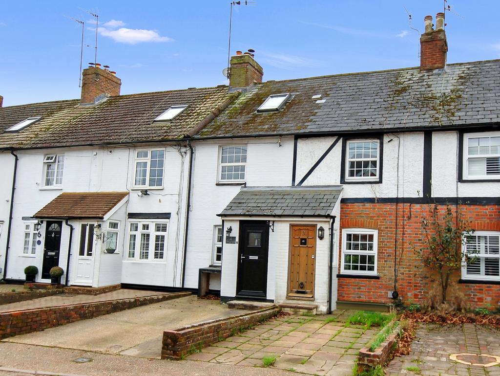 RUSPER NO CHAIN 2 bed terraced house for sale - £325,000