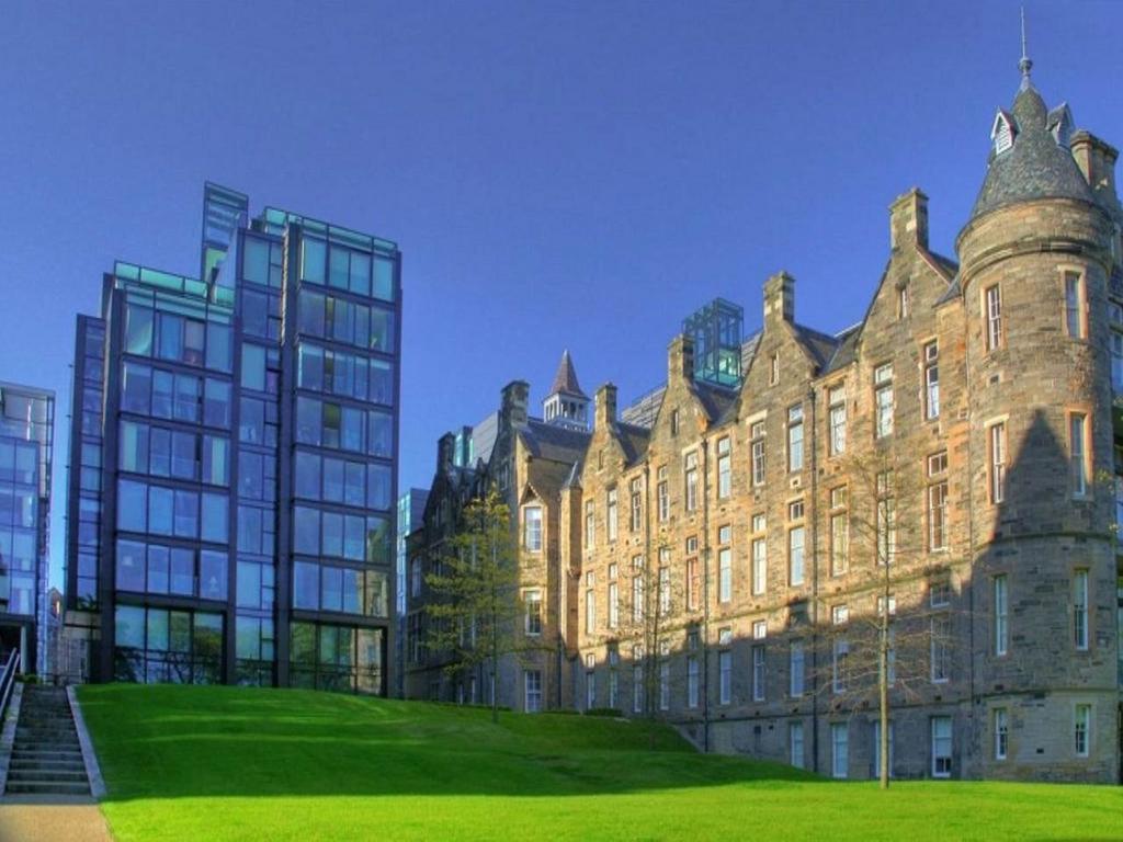 Simpson Loan, Quartermile, Edinburgh 1 bed flat - £1,595 pcm (£368 pw)