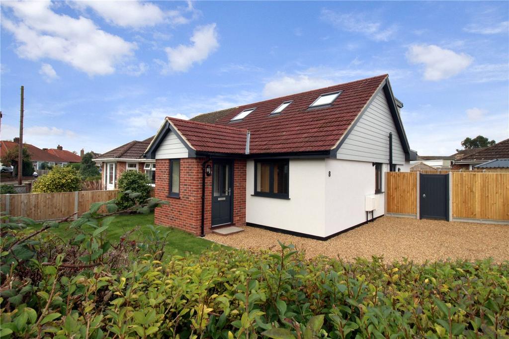 Dennis Road, Hellesdon, Norwich... 4 bed semi-detached house - £375,000