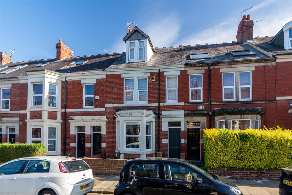 £158pppw Deuchar Street, Newcastle... 6 bed terraced house - £4,108 pcm ...