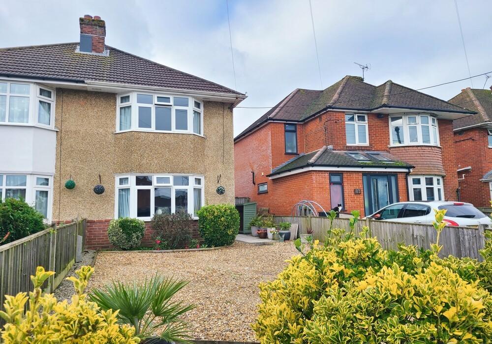 Testwood Lane, Totton SO40 2 bed semi-detached house - £325,000