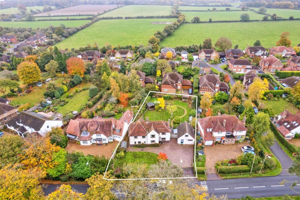 Station Road, Tring 5 bed detached house for sale - £1,550,000