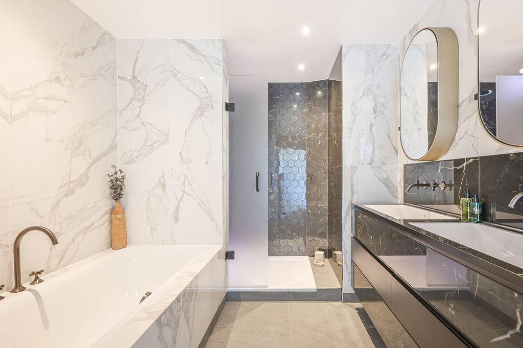 Vetro London, Canary Wharf E14 2 bed flat for sale - £1,750,000