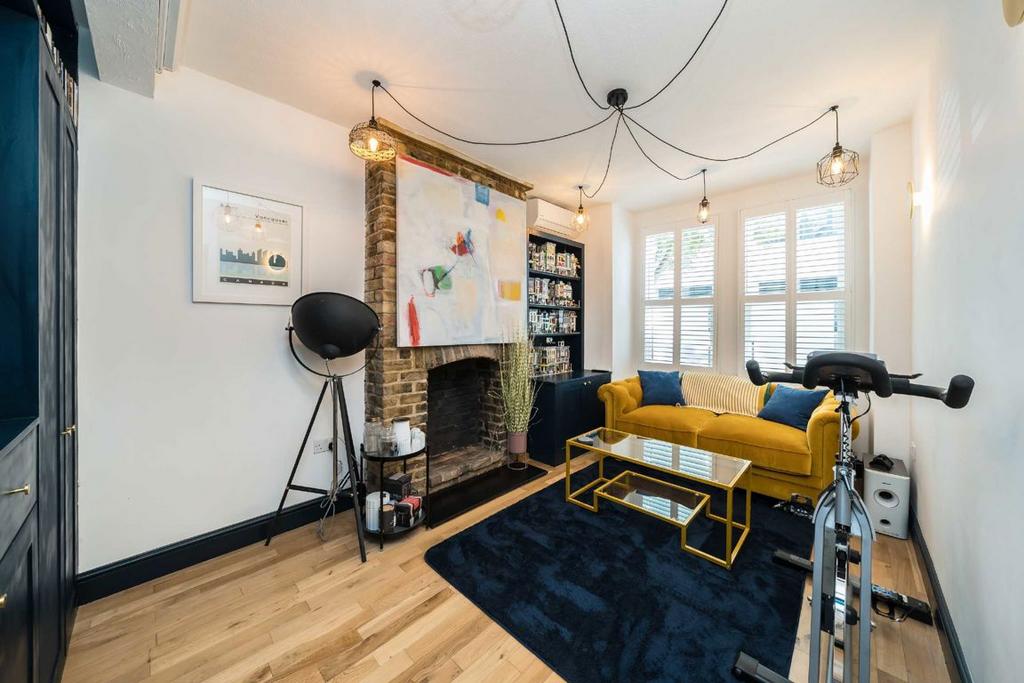 Furmage Street, London SW18 3 bed house - £950,000