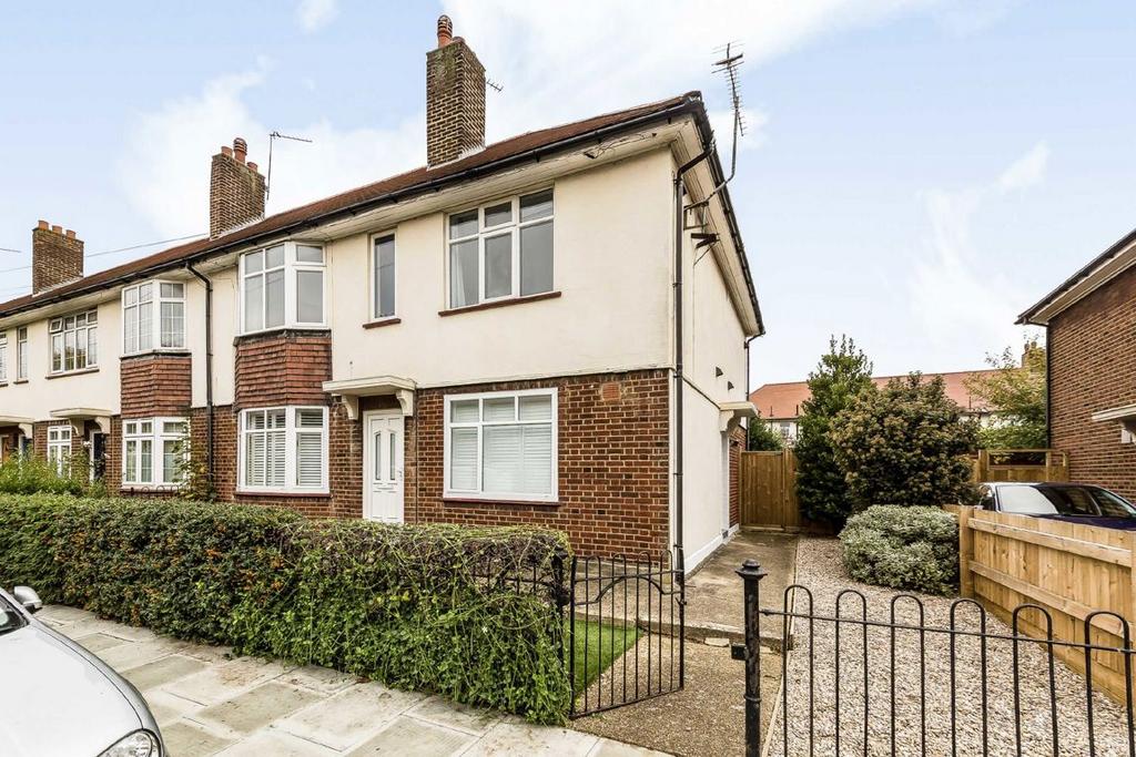 Godley Road, London SW18 2 bed flat - £600,000