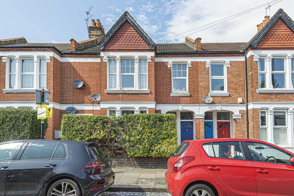 Quinton Street, London SW18 2 bed flat - £2,600 pcm (£600 pw)