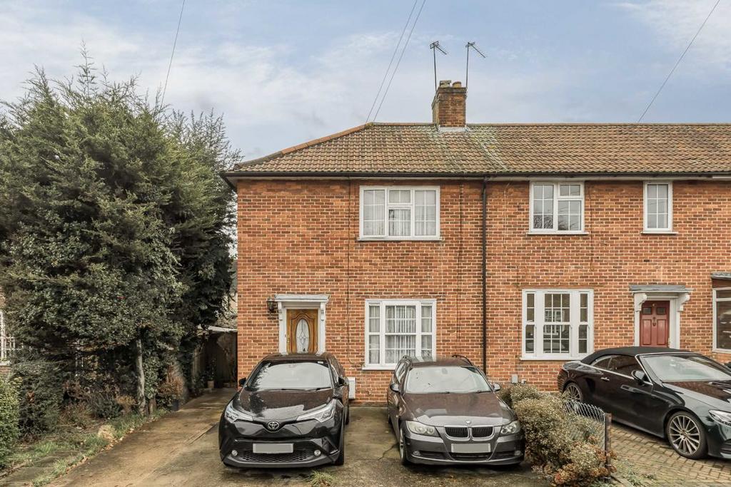 Upfield Road, London W7 3 bed house - £565,000