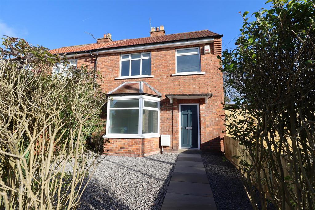 Princess Road, Market Weighton, York 3 bed semi-detached house - £875 pcm (£202 pw)