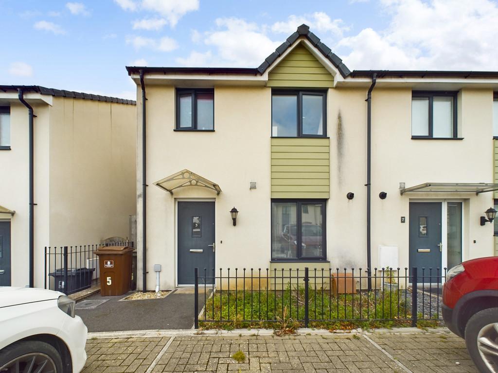 Pennycross Close, Plymouth PL2 3 bed end of terrace house - £1,200 pcm ...