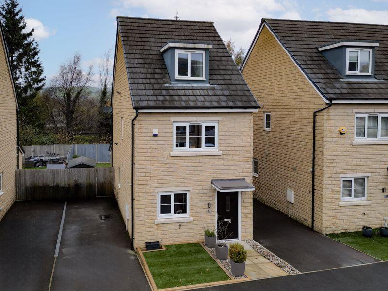 Lockside Littleborough OL15 0HX 3 bed detached house - £295,000