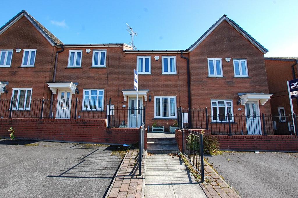Lower Carrs, Greater Manchester OL6 2 bed terraced house for sale - £ ...