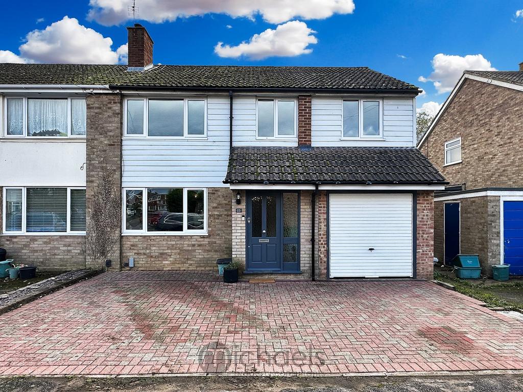 Partridge Drive, Fordham, Colchester... 4 bed semi-detached house - £ ...
