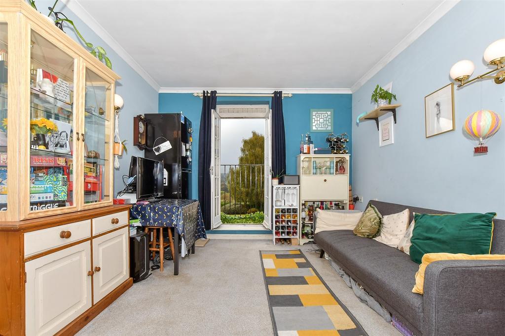 Barham Mews, Teston, Maidstone, Kent 2 bed apartment for sale - £190,000