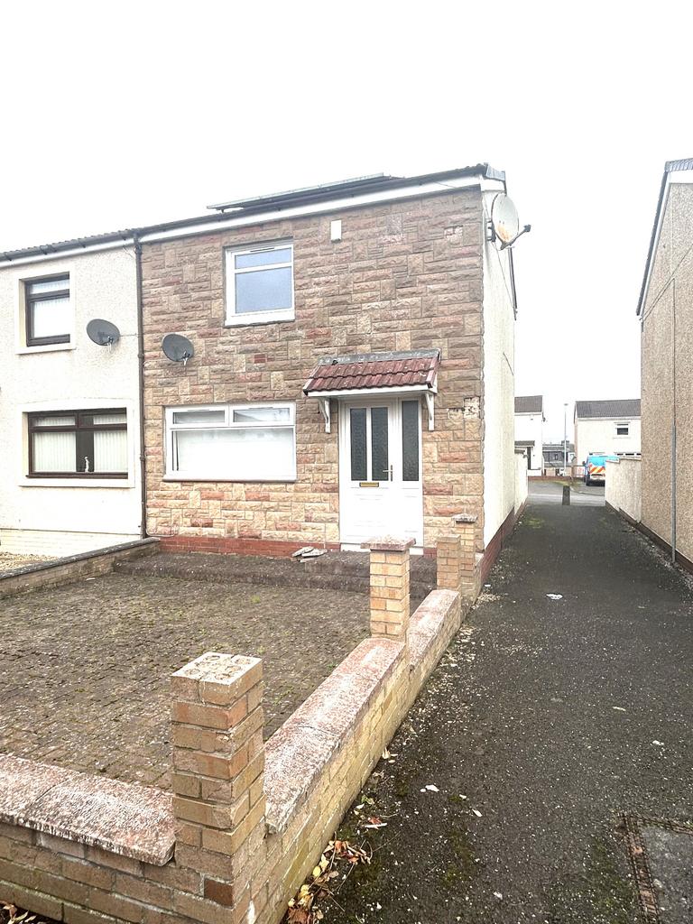 Lovat Path, Larkhall ML9 2 bed semi-detached house - £59,000