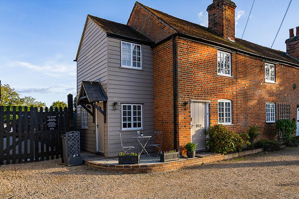 High Street, Ingatestone CM4 2 bed semi-detached house for sale - £600,000