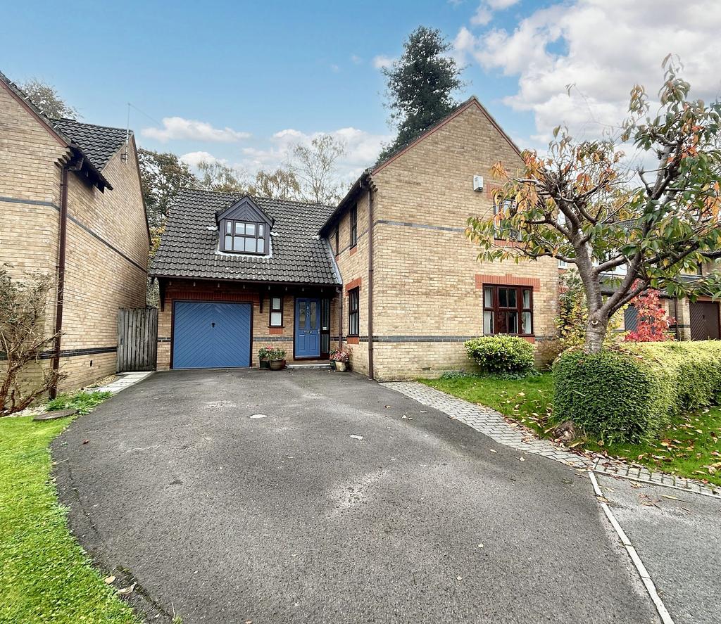 Moorland Close, Dibden Purlieu, SO45 4 bed detached house for sale - £ ...