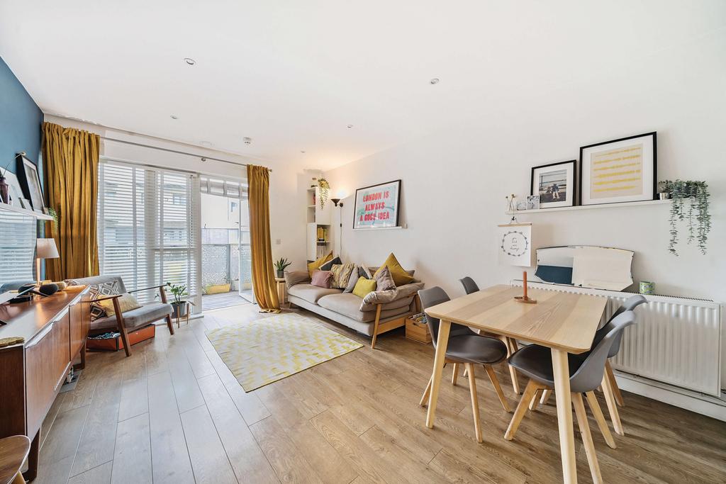 at Atkins Square, London, London E8 2 bed apartment - £535,000