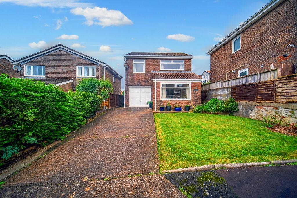 Hornbeam Close, Cimla, Neath, SA11 4 bed detached house for sale - £229,000