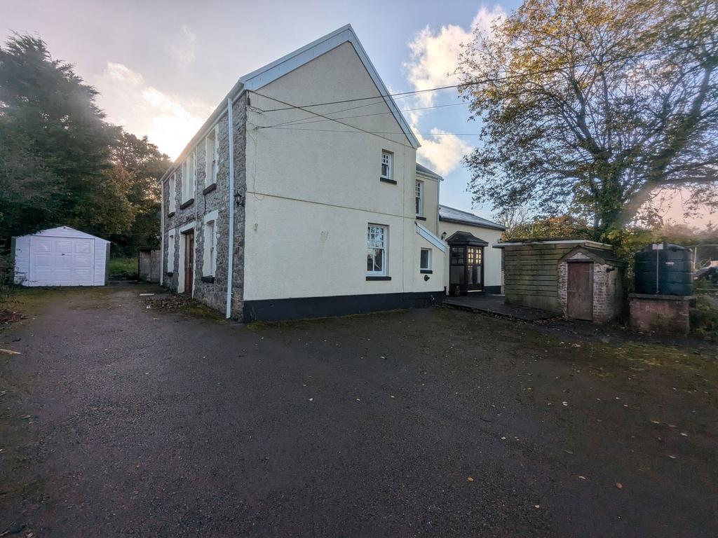 Bethesda Road, Tumble, Llanelli, SA14... 6 bed detached house - £265,000