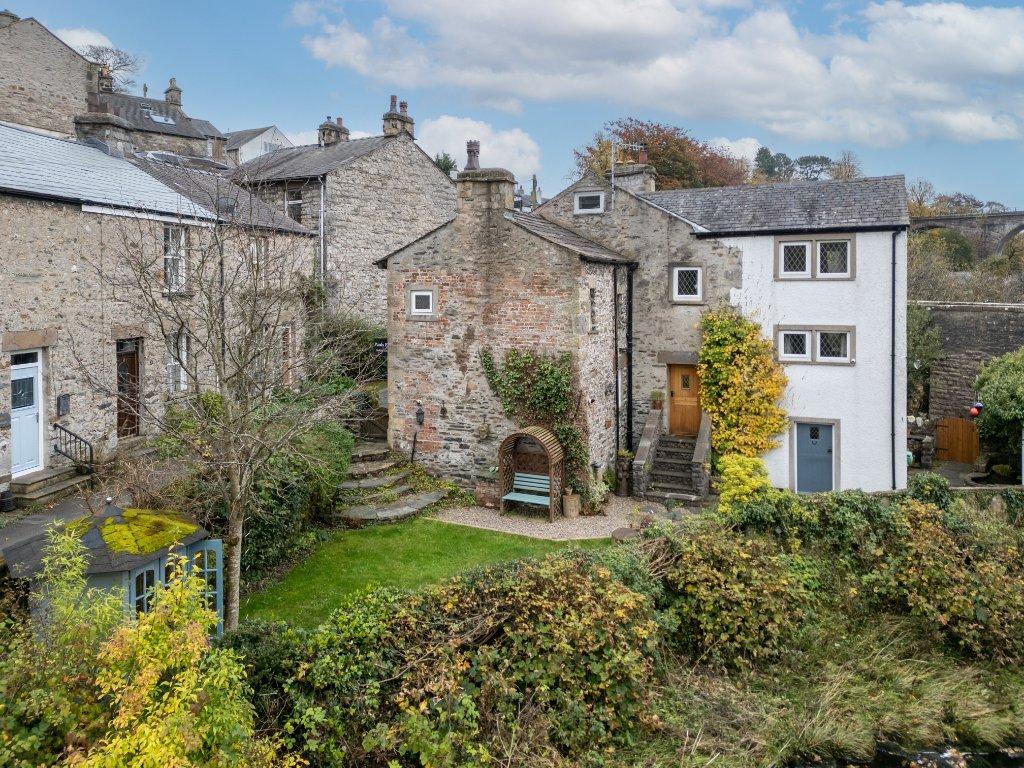 Ingleton, Carnforth, North Yorkshire... 5 bed detached house for sale ...