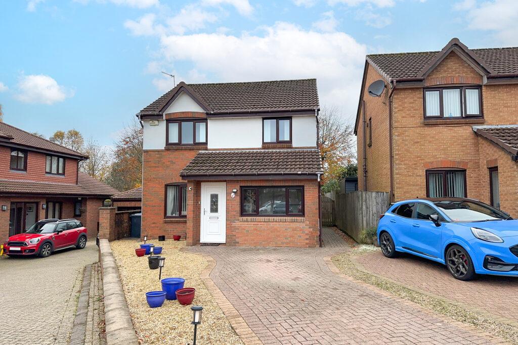 Fairways View, Hardgate 3 bed detached house - £279,000